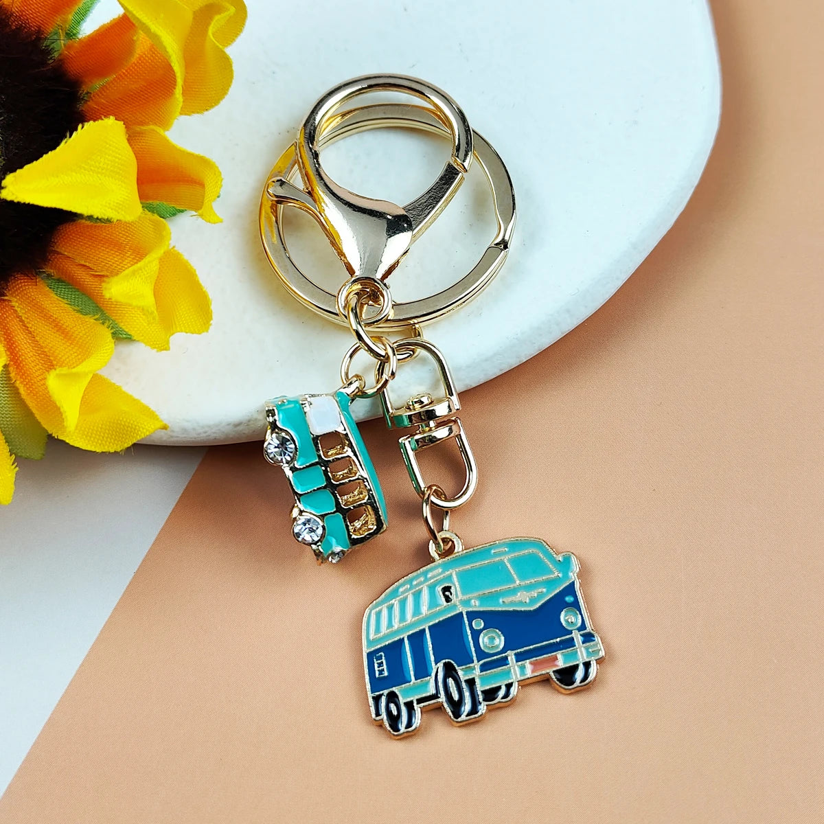 Vintage Camper Van Keychain With Crystals on Luulla