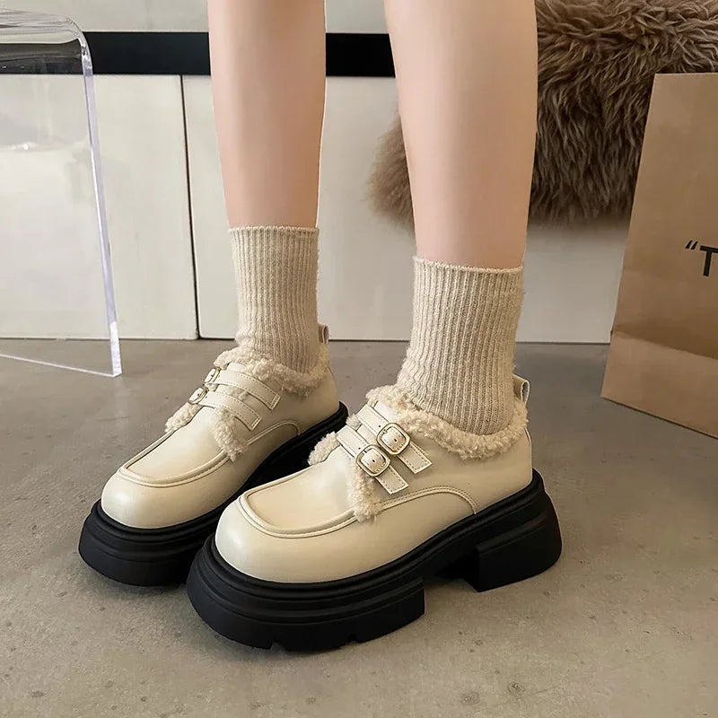 Chunky Cream Leather Boots With Fuzzy Trim on Luulla