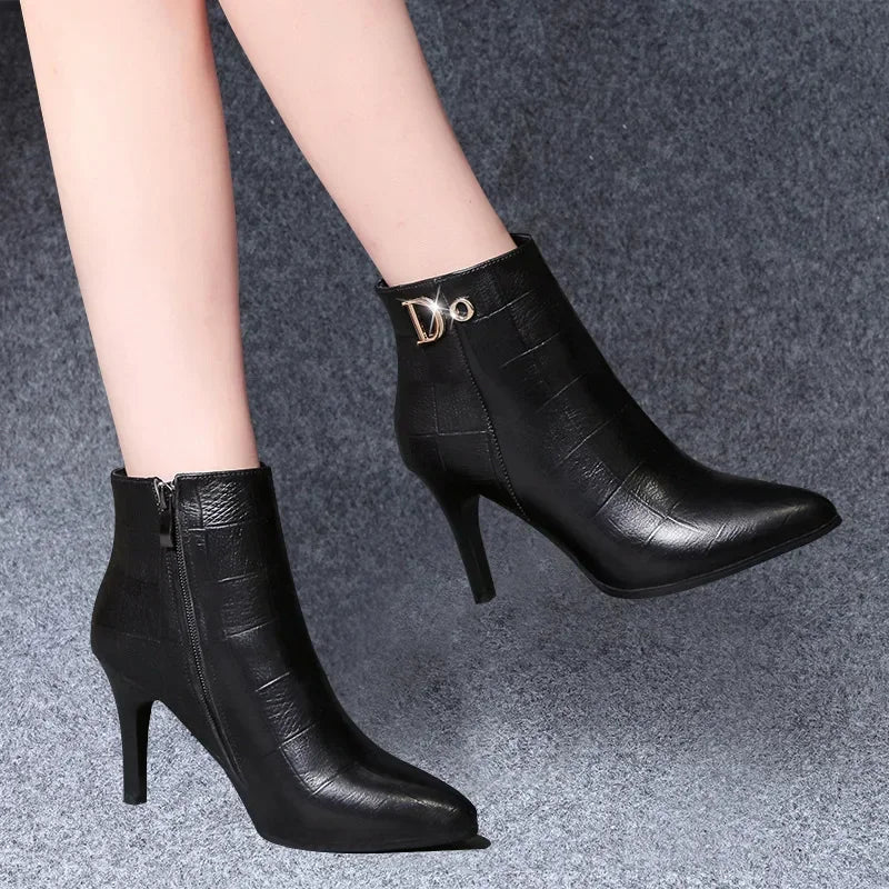 Chic Black Leather Ankle Boots With Heels on Luulla
